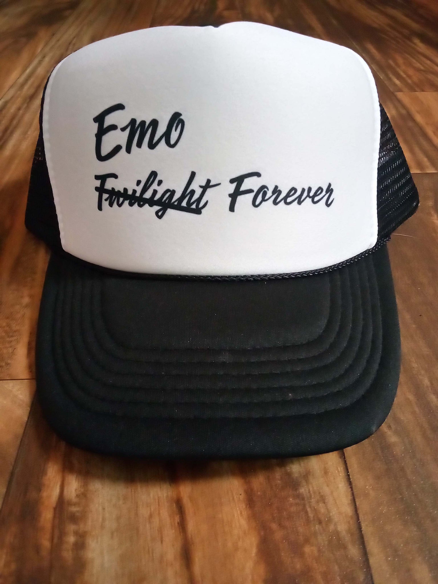 Emo Trucker hat – Sasquatch The Legend